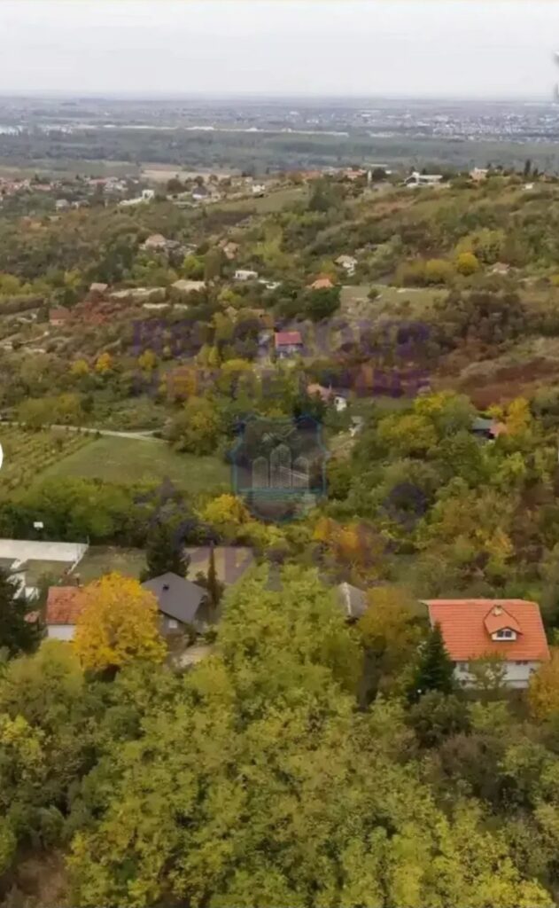 Prodaje se plac u najelitnijem delu Rakovca