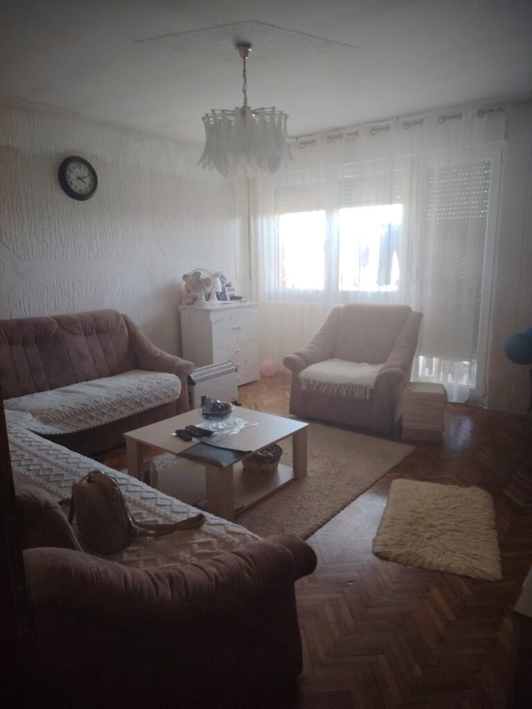 Stan u Šidu, naselje Istok