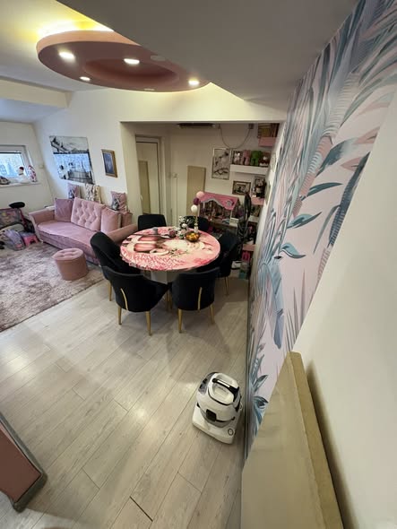 Stan na prodaju Zemun Ugrinovačka 40m2
