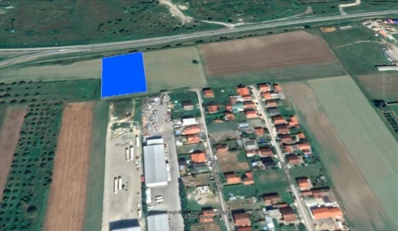 Industrijski plac u Novom Sadu uz auto put Subotica-Beograd