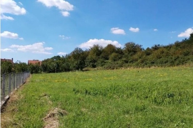 Građevinski plac sa građevinskom dozvolom, 16 ari, Barič, Obrenovac, 34.000 €