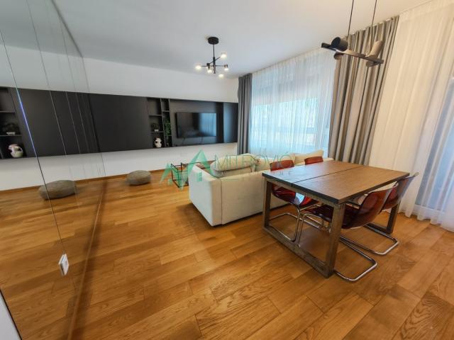 Izdavanje, Stan, 54m2 , Spens