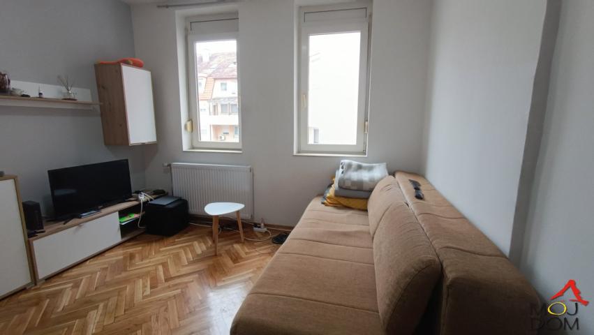 NOVI SAD - CENTAR - IZDAVANJE NEKRETNINA - 18 m2 - 300€