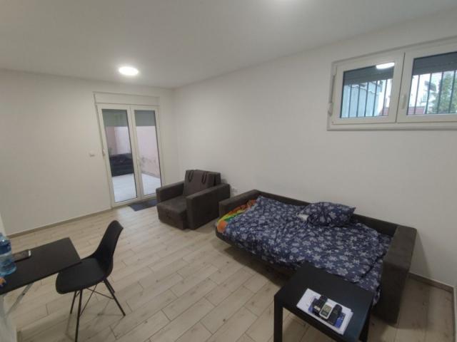 Novija garsonjera 32m2  useljivo odmah - strogi centar