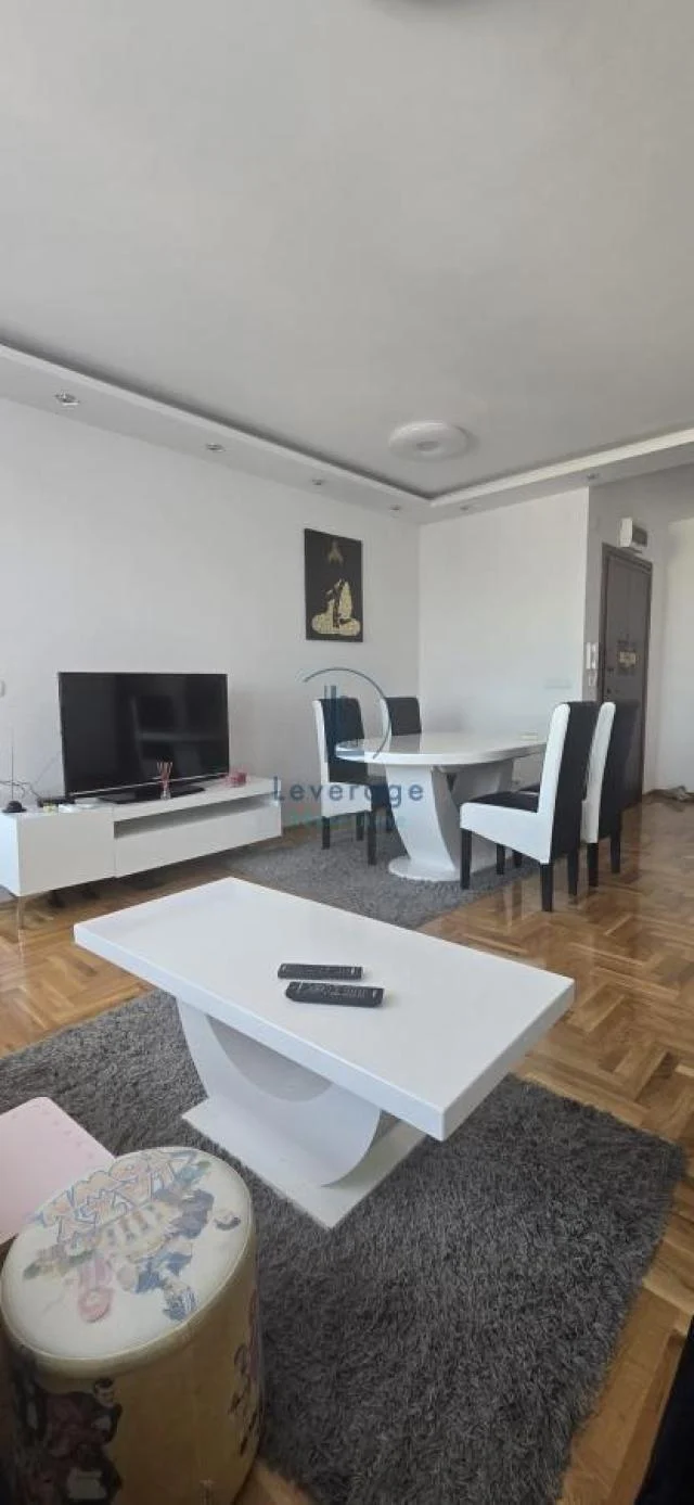 Ustanička, Luneta Milovanovića, 57m2