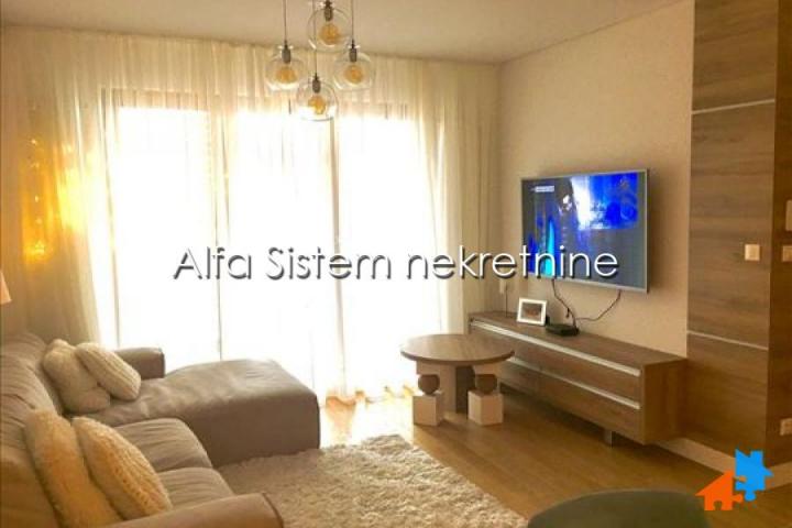 Izdavanje, Stan, Blok 63