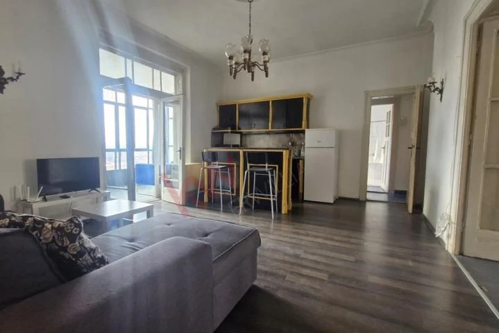 Lomina, četvorosoban salonac