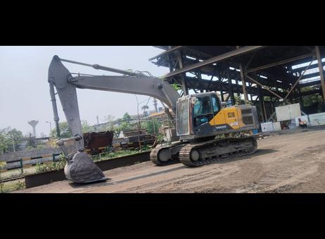Bager VOLVO EC210 EB