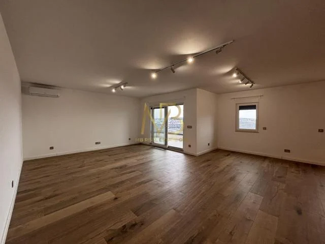 Izdavanje, Stan, 146m2 , Vidikovac