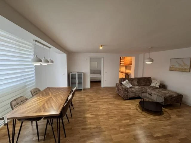 Jednoiposoban lux stan, neuseljavan stan - Pantelej