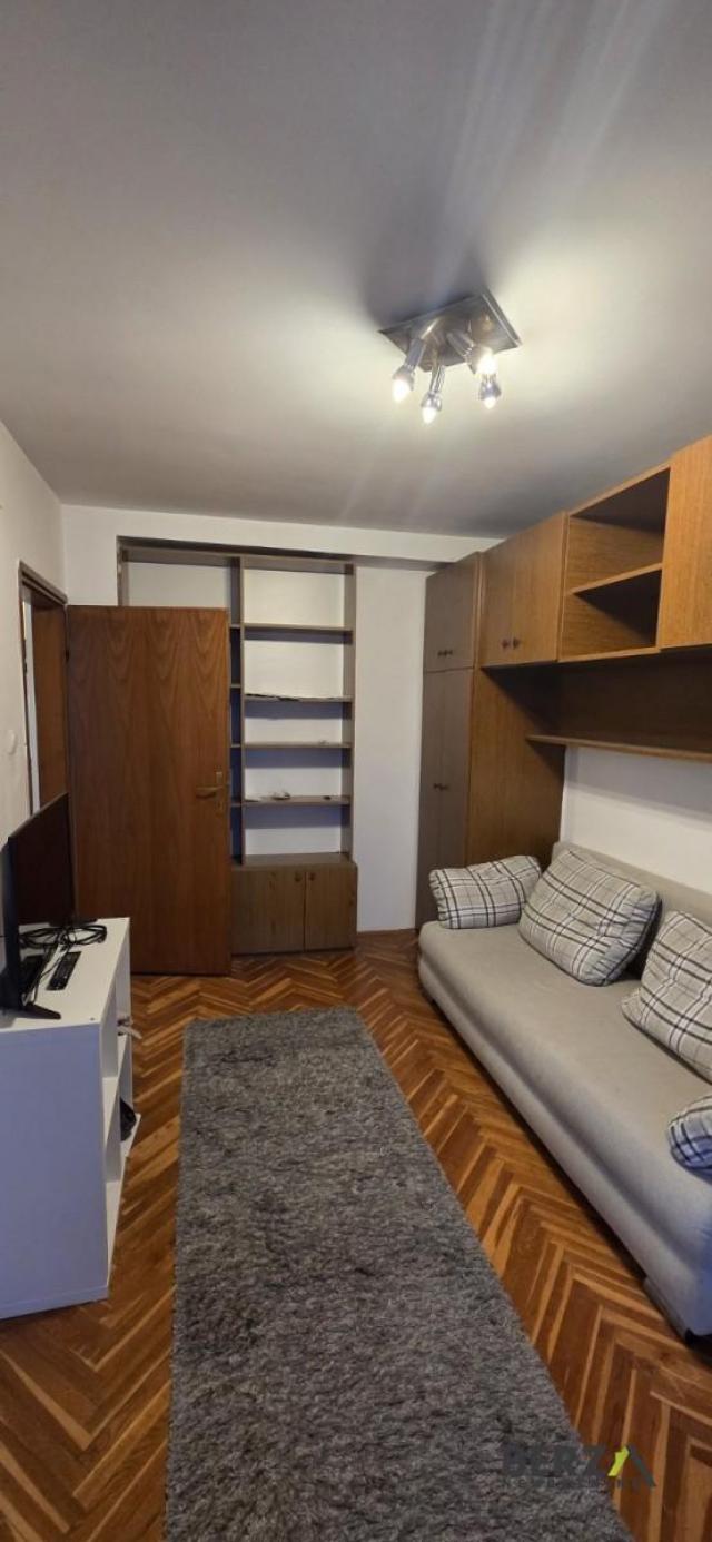NAMEŠTEN JEDNOIPOSOBAN STAN, PET FRIENDLY, U CENTRU