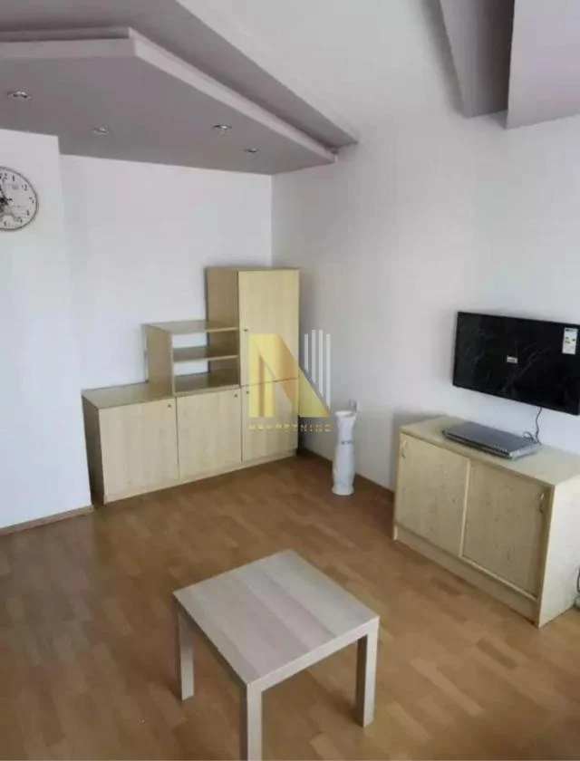 Kompletno opremljen stan na Limanu 3