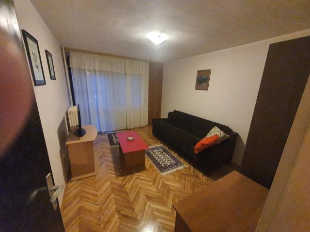 izdajem garsonjeru u Borči centar 1