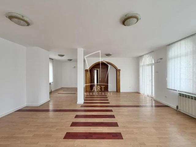 Poslovni kancelarijski prostor ID#14791