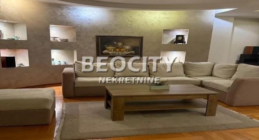 Čukarica, Julino brdo, Poručnika Spasića i Mašere, 7.0, 330m2, 2900EUR
