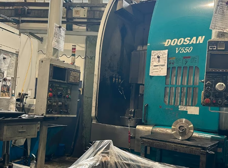 Karuselni strug Doosan V550