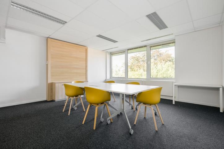 Privatne kancelarije za 4 osobe na lokaciji Regus Hyde Park City