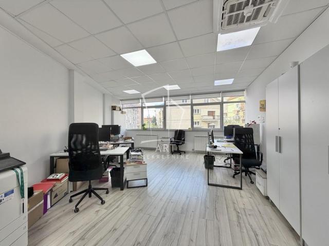 Banovo brdo, poslovni prostor 110m2 ID#14823