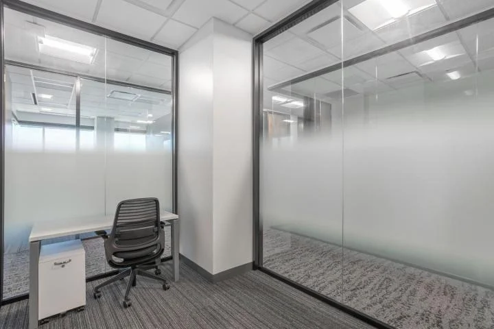 Neograničen pristup kancelariji na lokaciji Regus The One