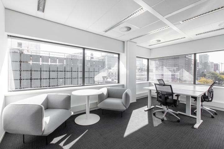 Privatne kancelarije za 3 zaposlenih na lokaciji Regus Kneza Mihaila