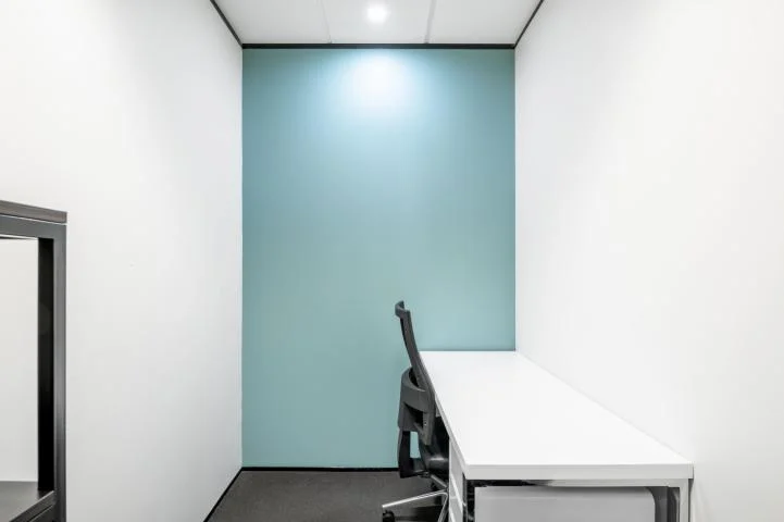 Neograničen pristup kancelariji na lokaciji Regus USCE Tower