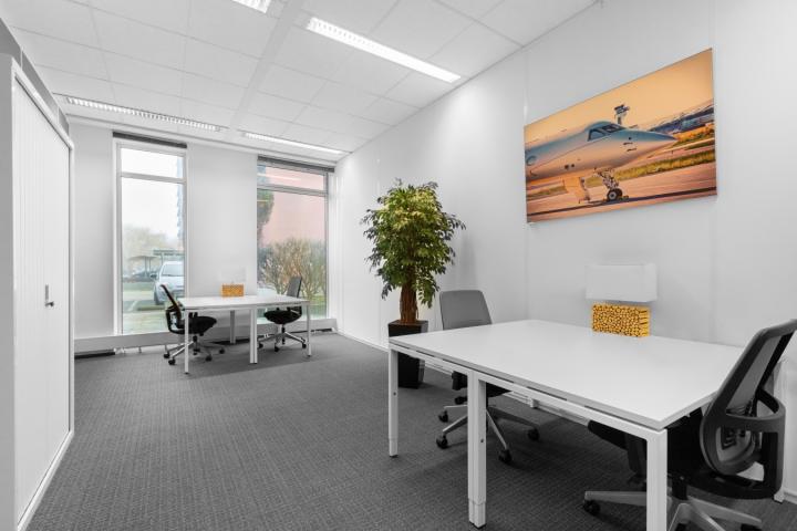 Privatne kancelarije za 3 osobe na lokaciji Regus New Town