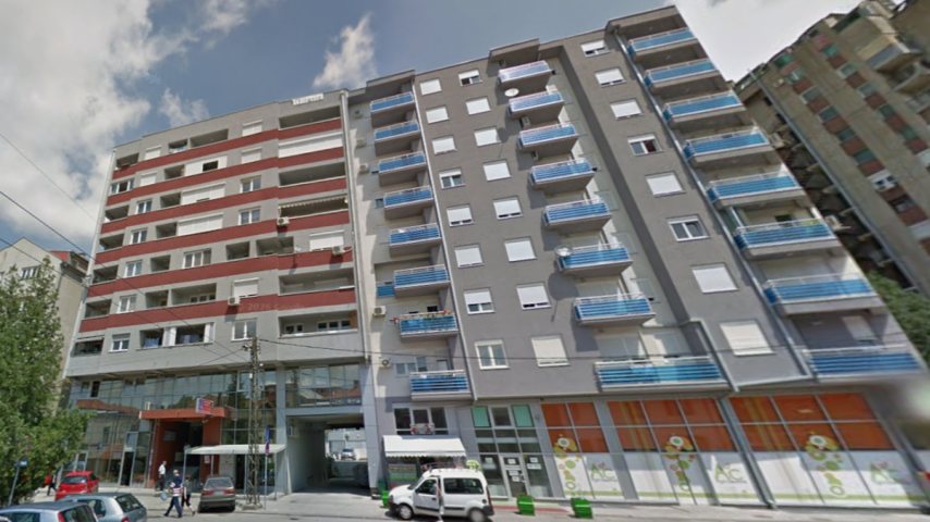 Izdajem poslovni prostor u centru Niša