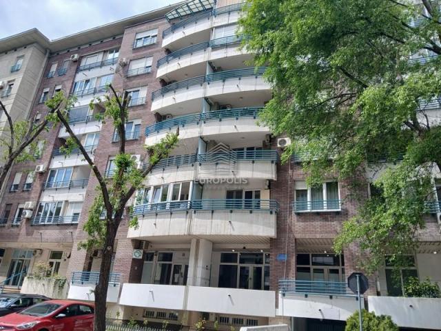 Arena – Odmah useljiv lokal sa izlogom i magacinskim prostorom ID#9434