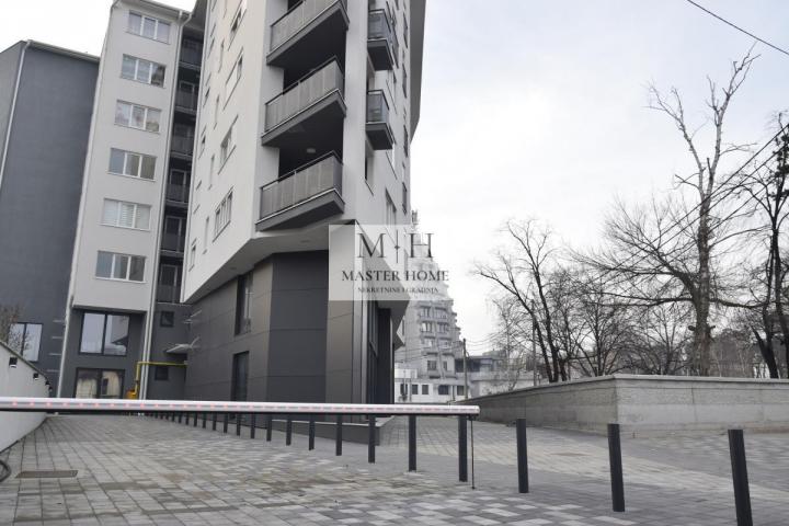 LOKAL 215m2, PARAĆIN CENTAR