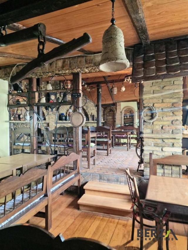 LOKAL OD 140 M2 NA ODLIČNOJ LOKACIJI U RUMENCI