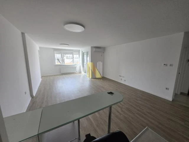 Izdavanje troiposobnog stana – Sajmište, Novi Sad