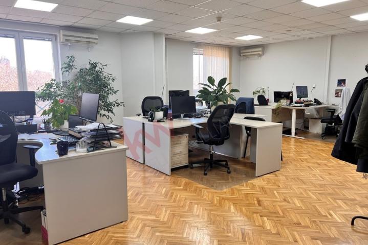 Odličan poslovni prostor, Takovska, Botanička bašta, 300m2
