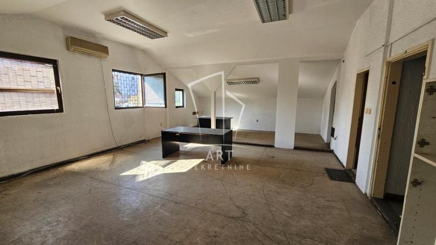 Poslovna zgrada, Mirijevski bulevar, mereno 1086m2 ID#14447
