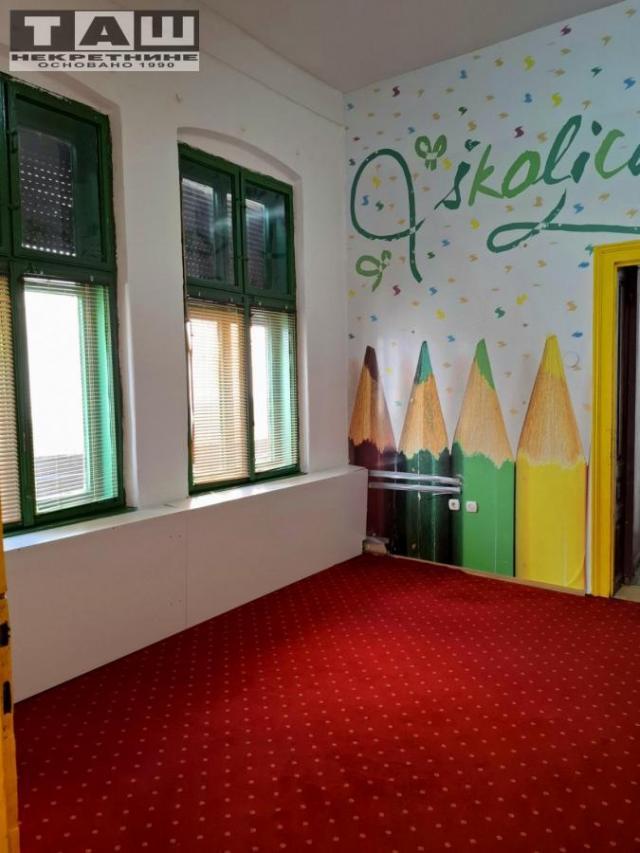 POSLOVNI PROSTOR U BLIZINI PALIGORIĆA