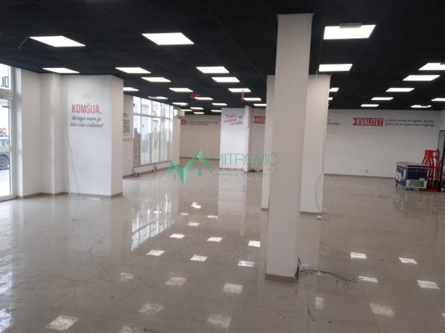 Izdavanje, Poslovni prostor, 146m2 , Jugovićevo