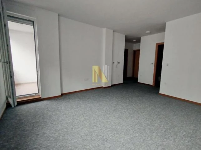 Nov neuseljavan poslovni prostor - Adamovićevo Naselje