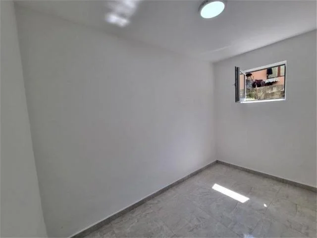 Izdaje  se lokal 38 m², ul. Rajka Divca 007, Prijepolje