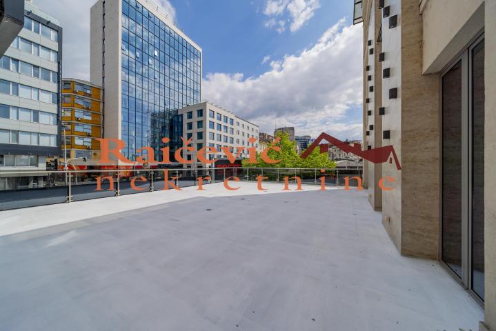 SAVSKI VENAC CENTAR 216m2 , T ,3600e