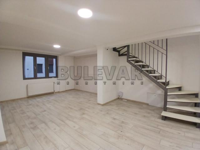 Izdaje se poslovni prostor u Cvijićevoj ulici, 95m2, sa garažom od 13m2