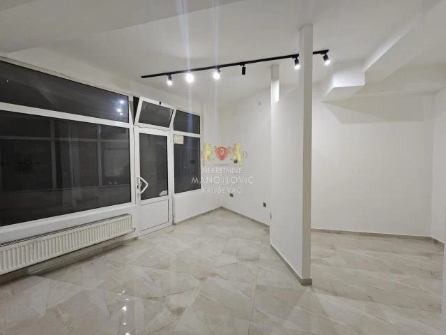 Poslovni prostor 20 m², Centar, Kruševac