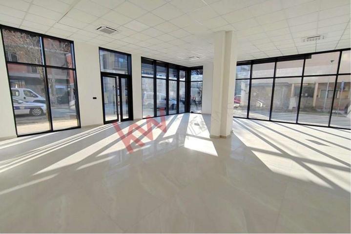 Lux lokal sa velikim izlogom u srcu PA
