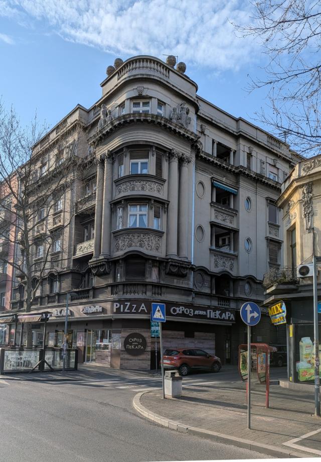 Vracar, trosoban salonac na atraktivnoj lokaciji  Bulevar – Vukov spomenik