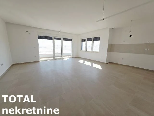 SREMSKA KAMENICA - TATARSKO BRDO - 93.00 m2