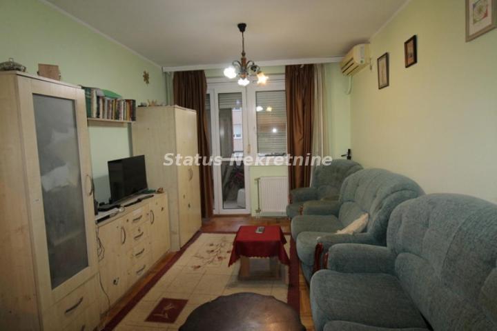 Trosoban stan na Novoj Detelinari, 54 m², 3. sprat