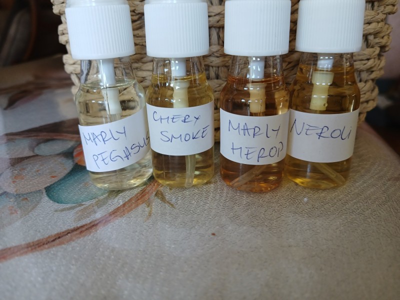 4 original dekanta po 10 ml