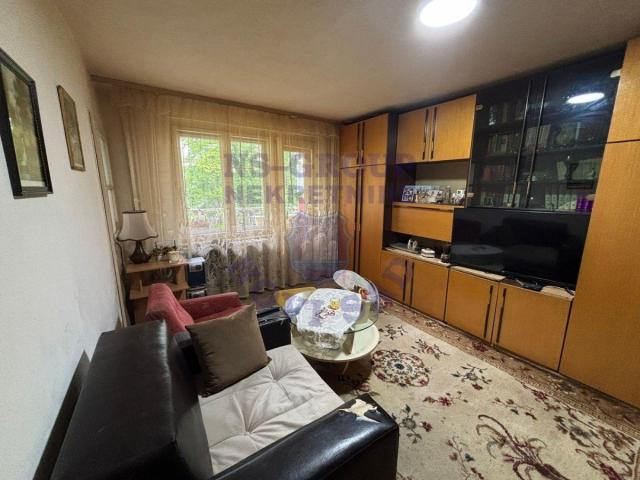 Prodaje se funkcionalan i svetao stan površine 52m2
