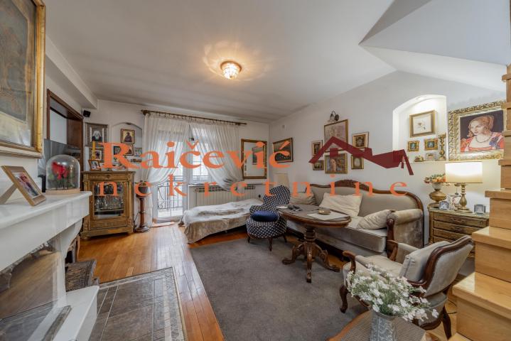 STARI GRAD CENTAR 108m2 , 2T ,465000e