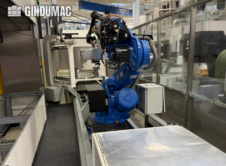 Индустријски робот Yaskawa Motoman ES165D + шина