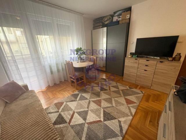 Fenomenalna garsonjera na Bulevaru Evrope