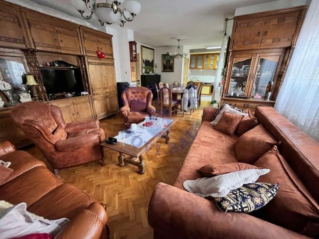Prodaje se izuzetna nekretnine u srcu Novog Sada.
